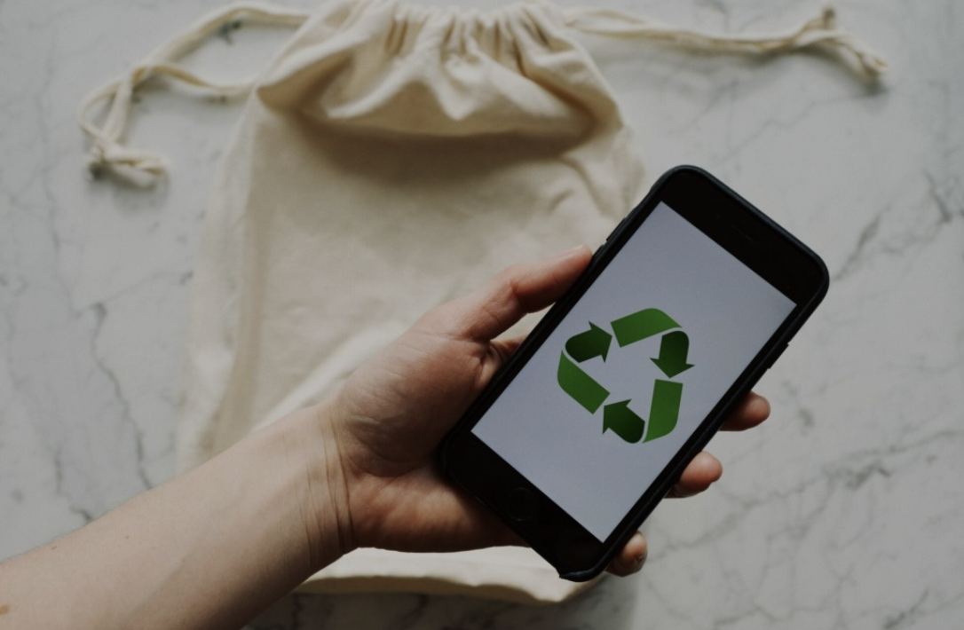 E-waste Recycling Apps: Declutter and Do Good for the Planet